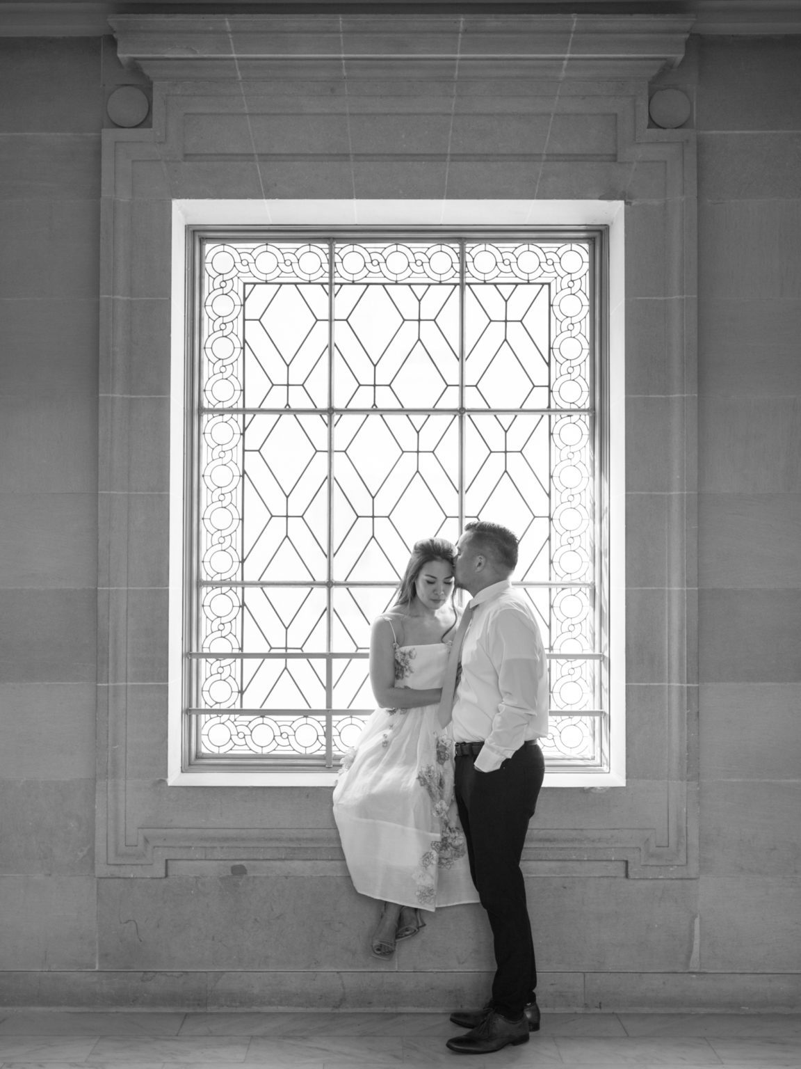tomoko + daniel | SAN FRANCISCO CITY HALL PORTRAITS - cassievalente.com